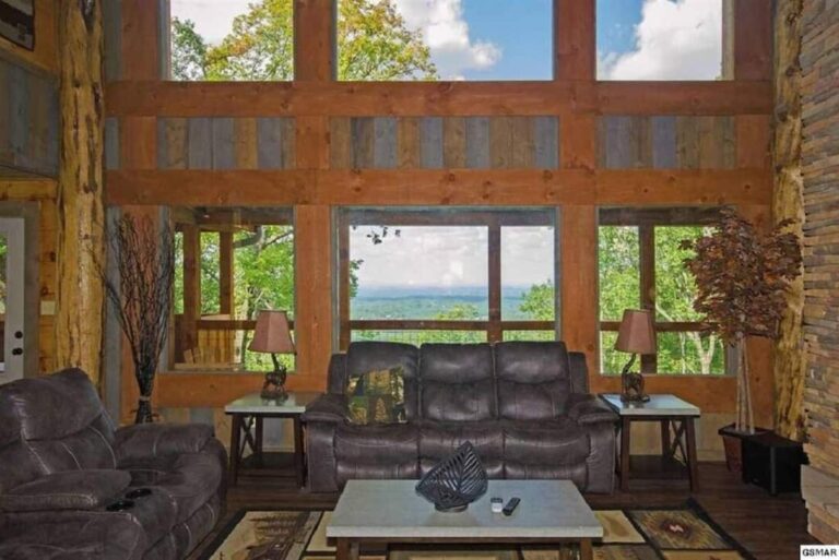 This Tennessee Mountain Vacation Home Has Its Own Indoor Pool And Game ...